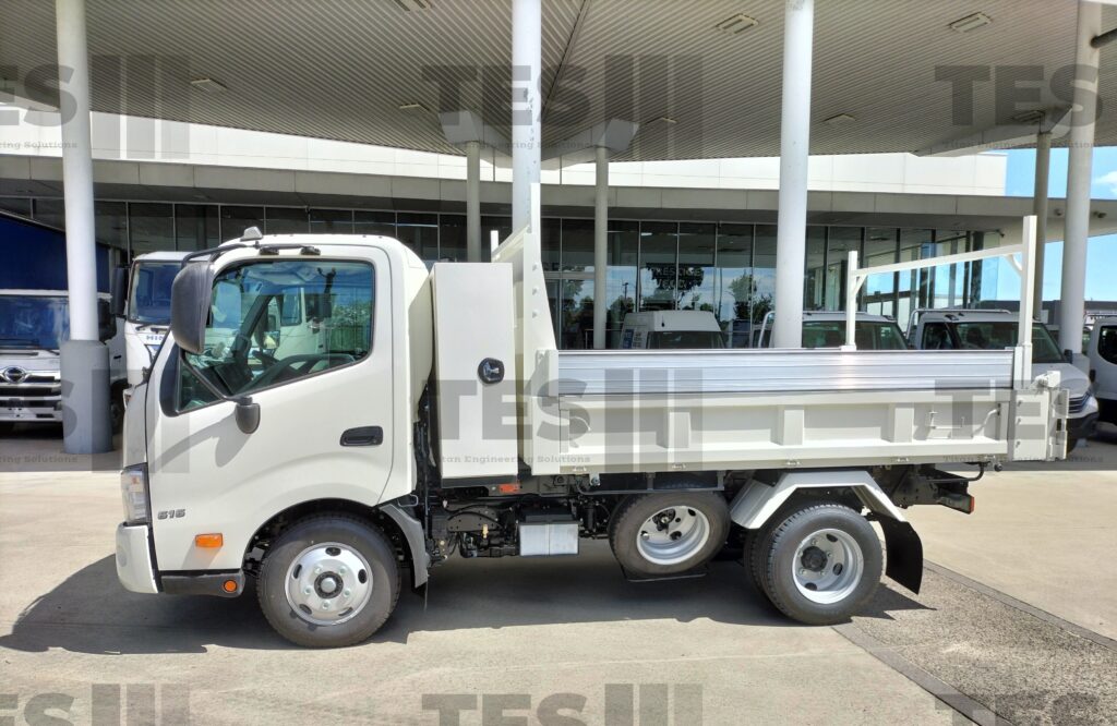 Tool Box behind Truck Cabin - OZTES.COM.AU